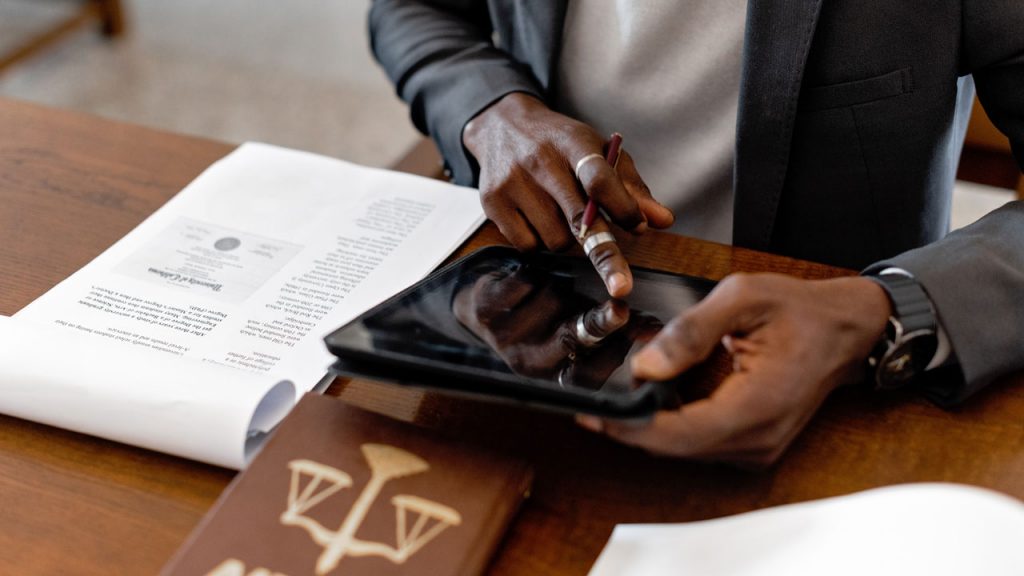 Un office notarial recrute un Notaire
